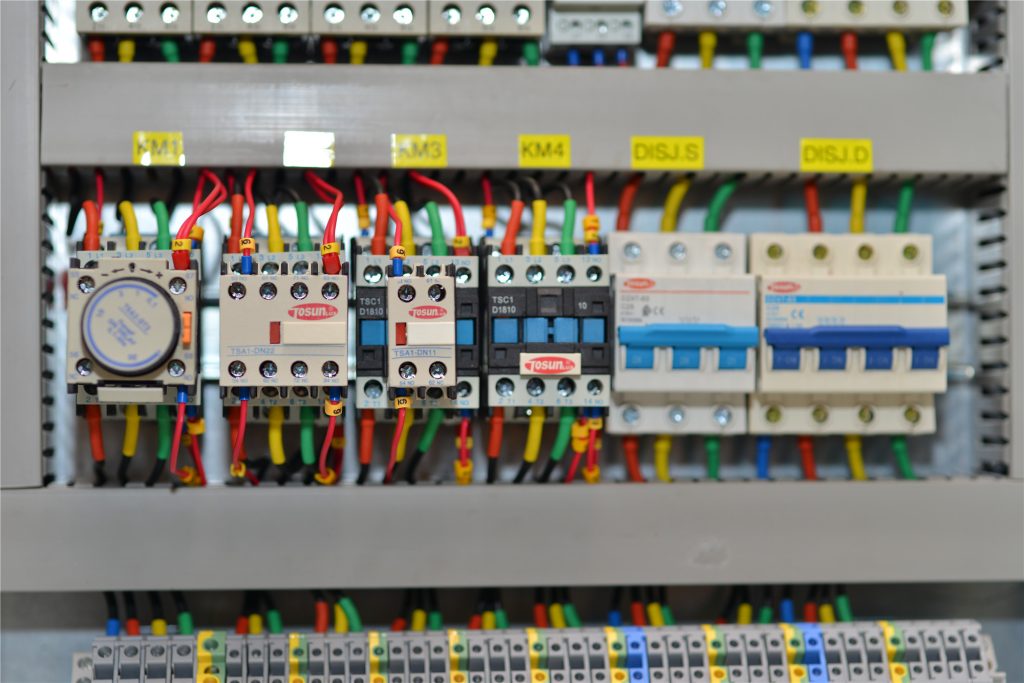 The Double Power Automatic Changeover Switch Guide-Seamless Power Solutions